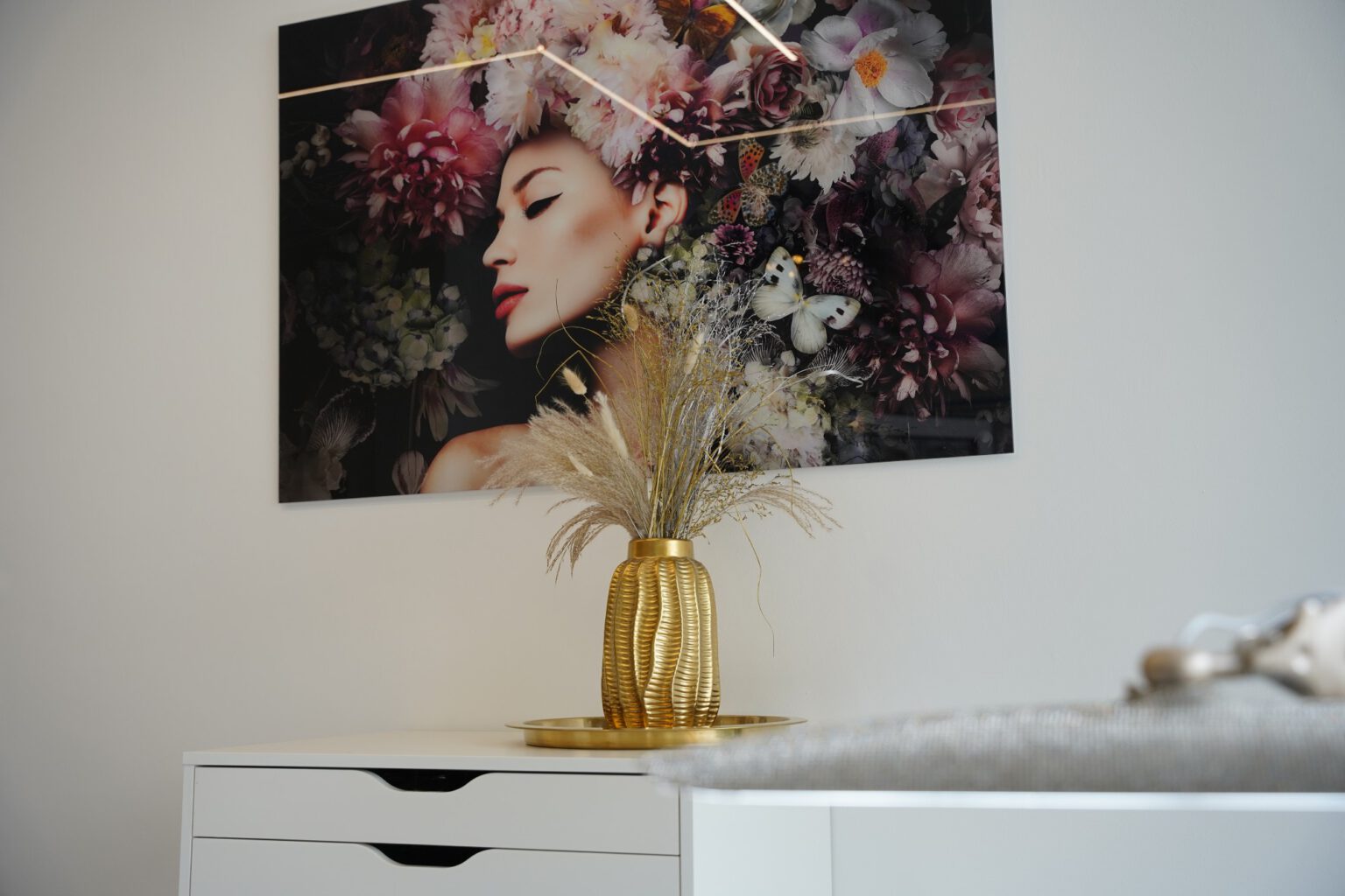 Falcon Beauty by Genesis